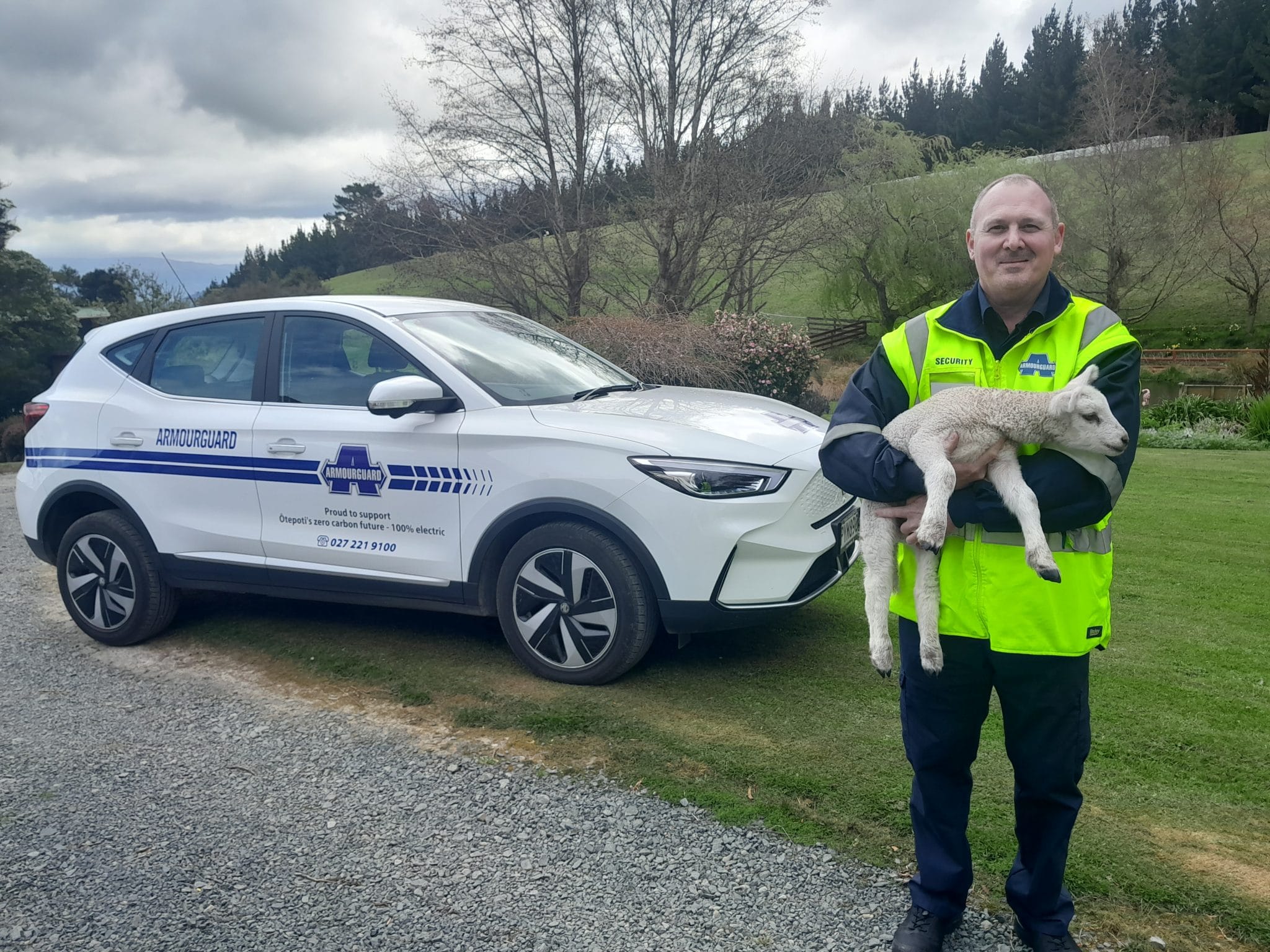 How to become a security guard? | Armourguard Security